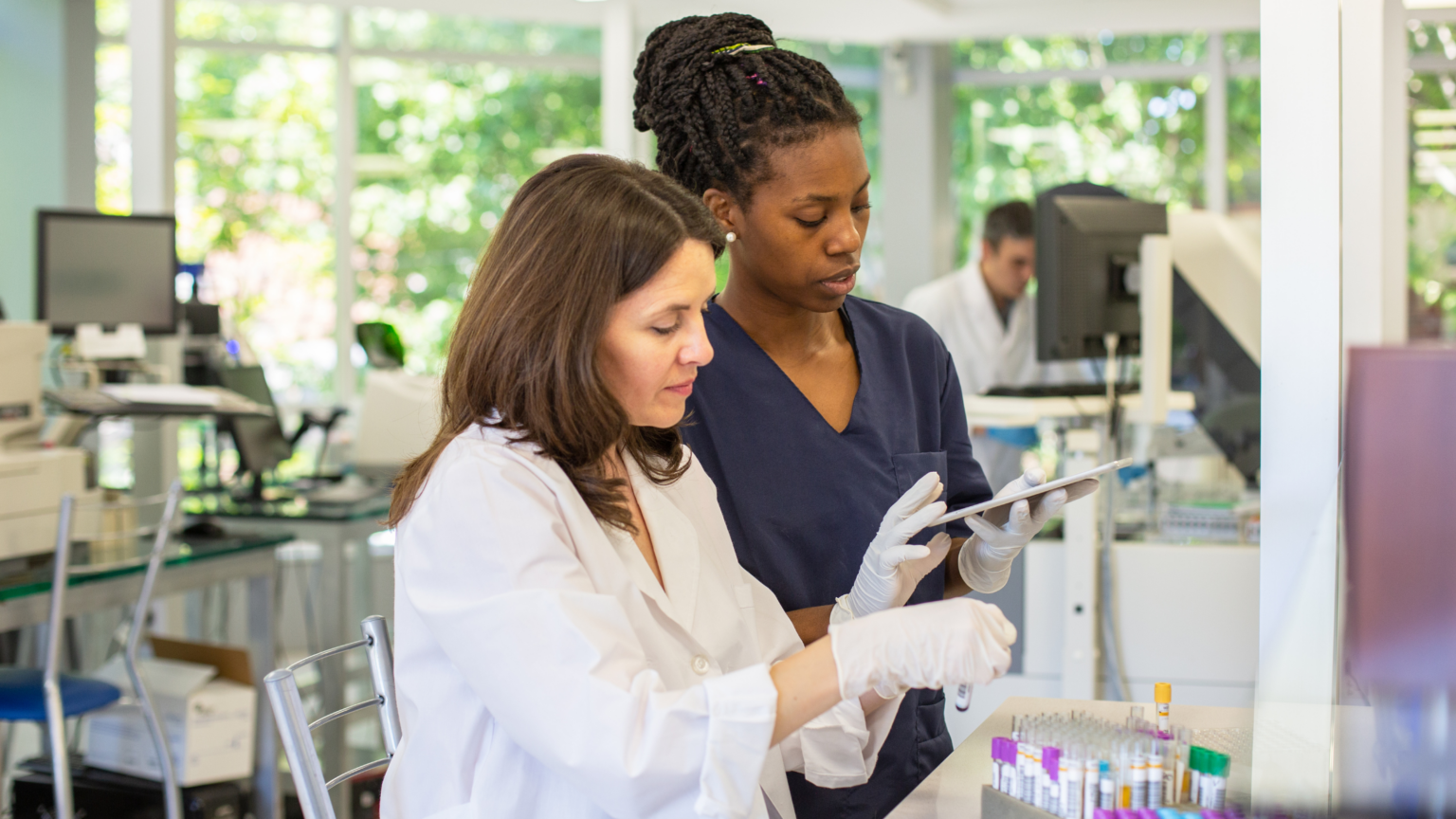 How IoT Solutions are Transforming Laboratory Sample Tracking - BinaryMed